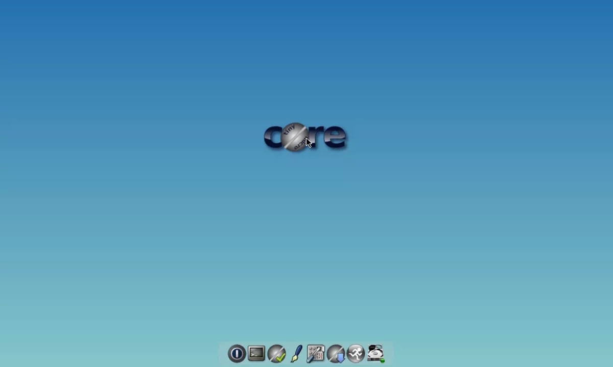 Tiny Core Linux, рабочий стол Linux, занимающий всего 24 МБ и занимающий оперативную память.